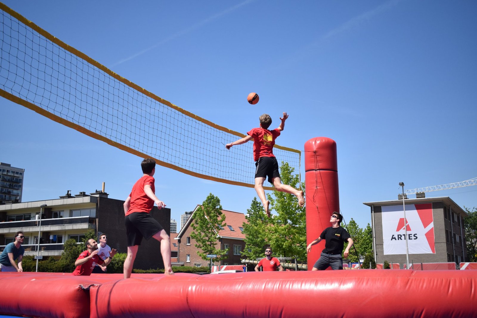 Bossaball huren | Onze clubs | Wat is Bossaball? | Bossaball België